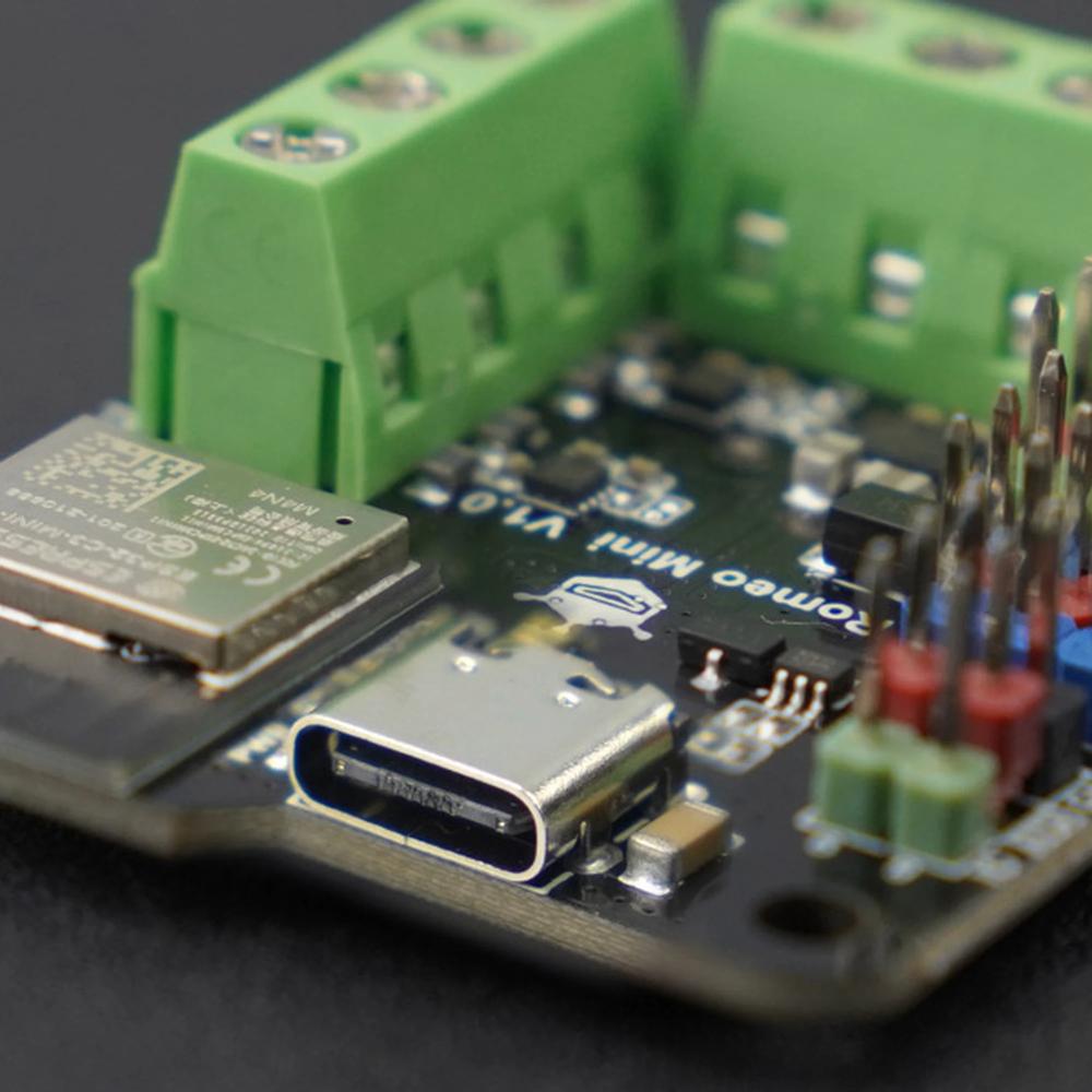DFRobot Romeo Mini ESP32-C3 Robot Control Board (Integrated Motor ...