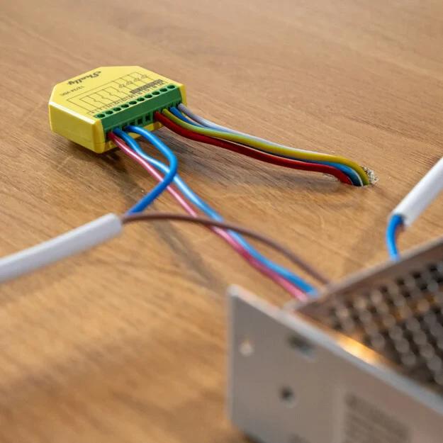 Shelly Plus RGBW PM - Opencircuit